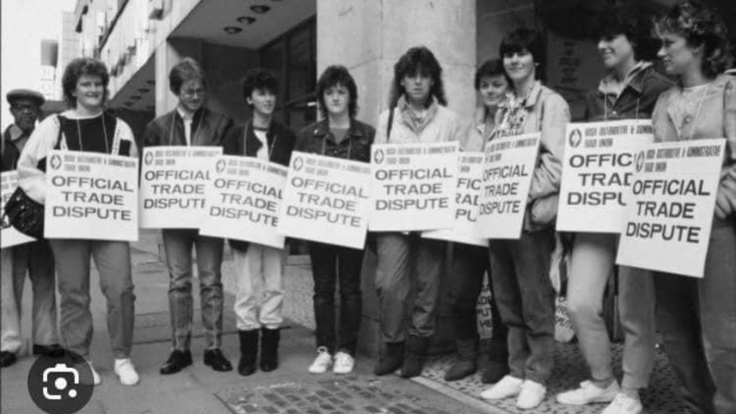 The Day 10 Workers Changed the World - The Dunnes Stores Anti-Apartheid ...
